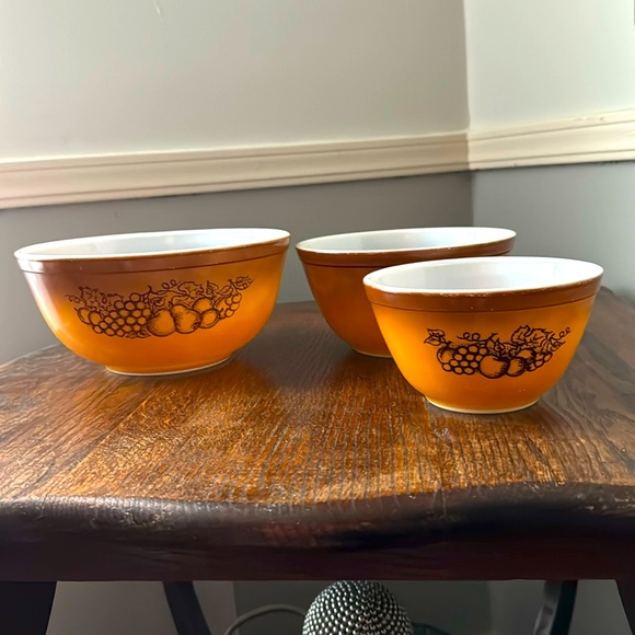 Pyrex | Kitchen | Vintage Pyrex Old Orchard Brown Fruit Mixing Bowls ...